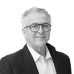 ADENTRA - Investors - Corporate Governance - Board of Directors